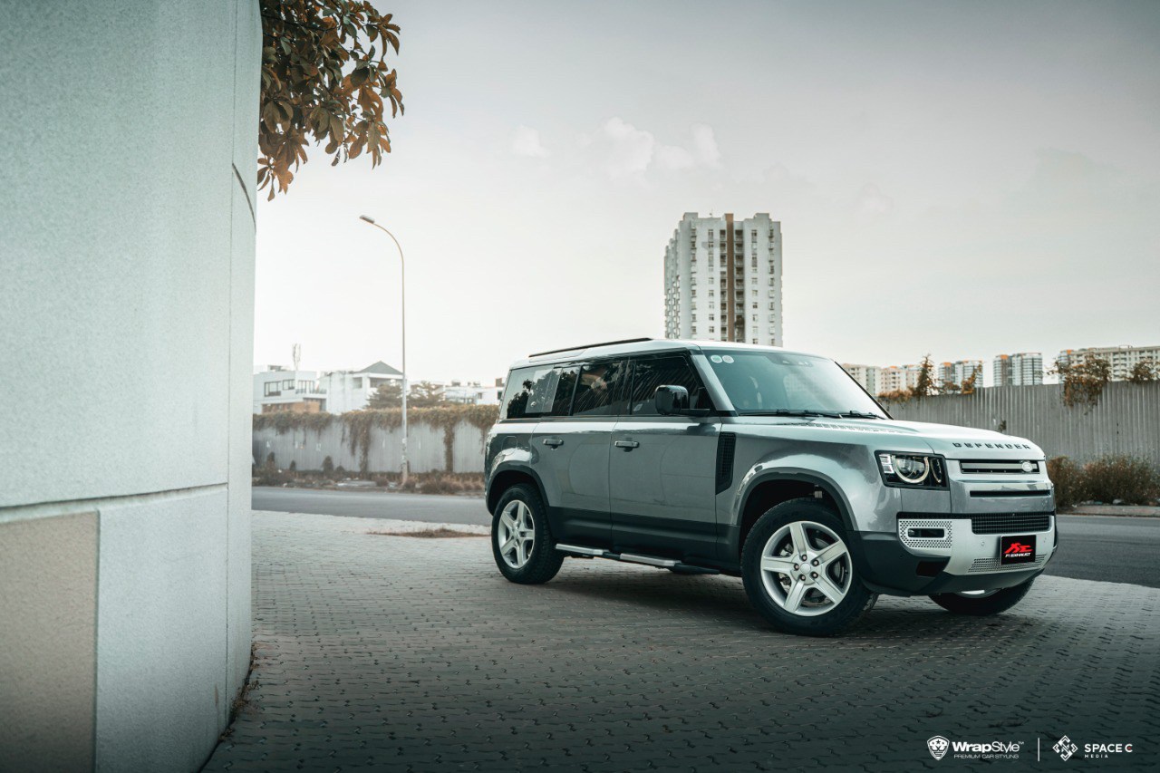 Land Rover L663 Defender 110 2.0T P300 HSE - Fi 排氣管