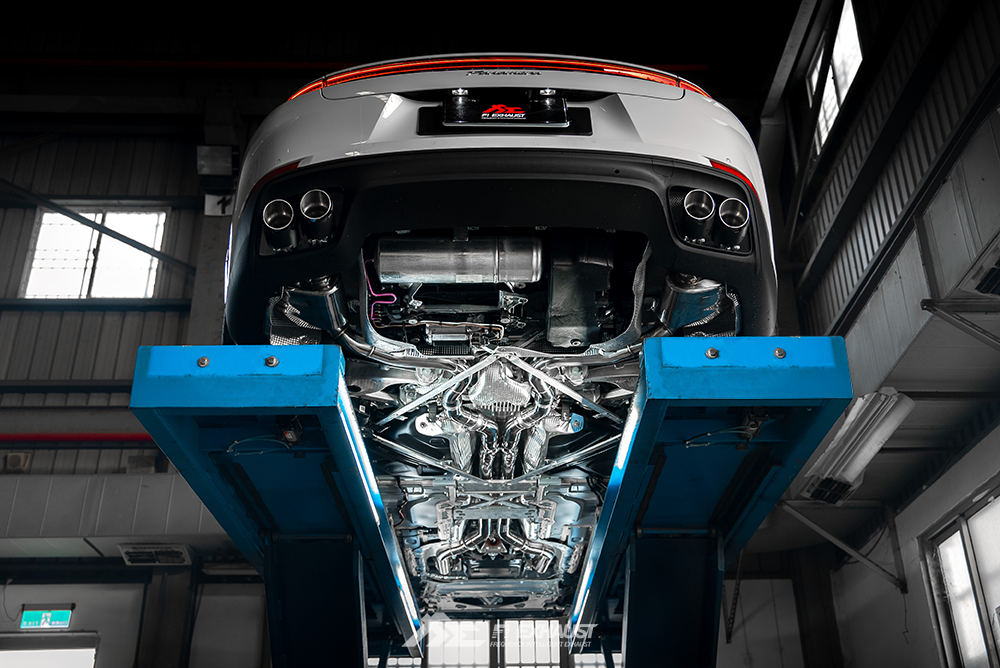 保时捷 976 Panamera 2.9TT - Fi Exhaust